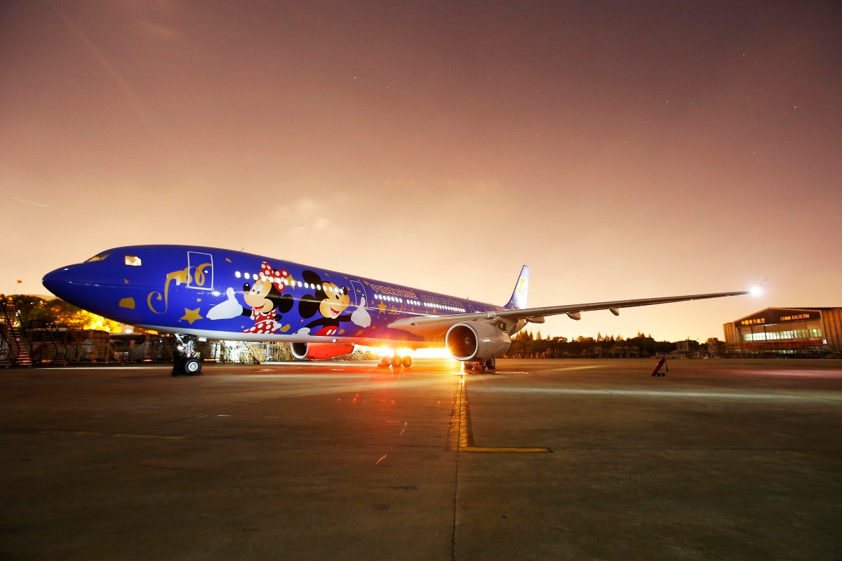 Aviones decorados para rutas a Shanghai – Disney Fans